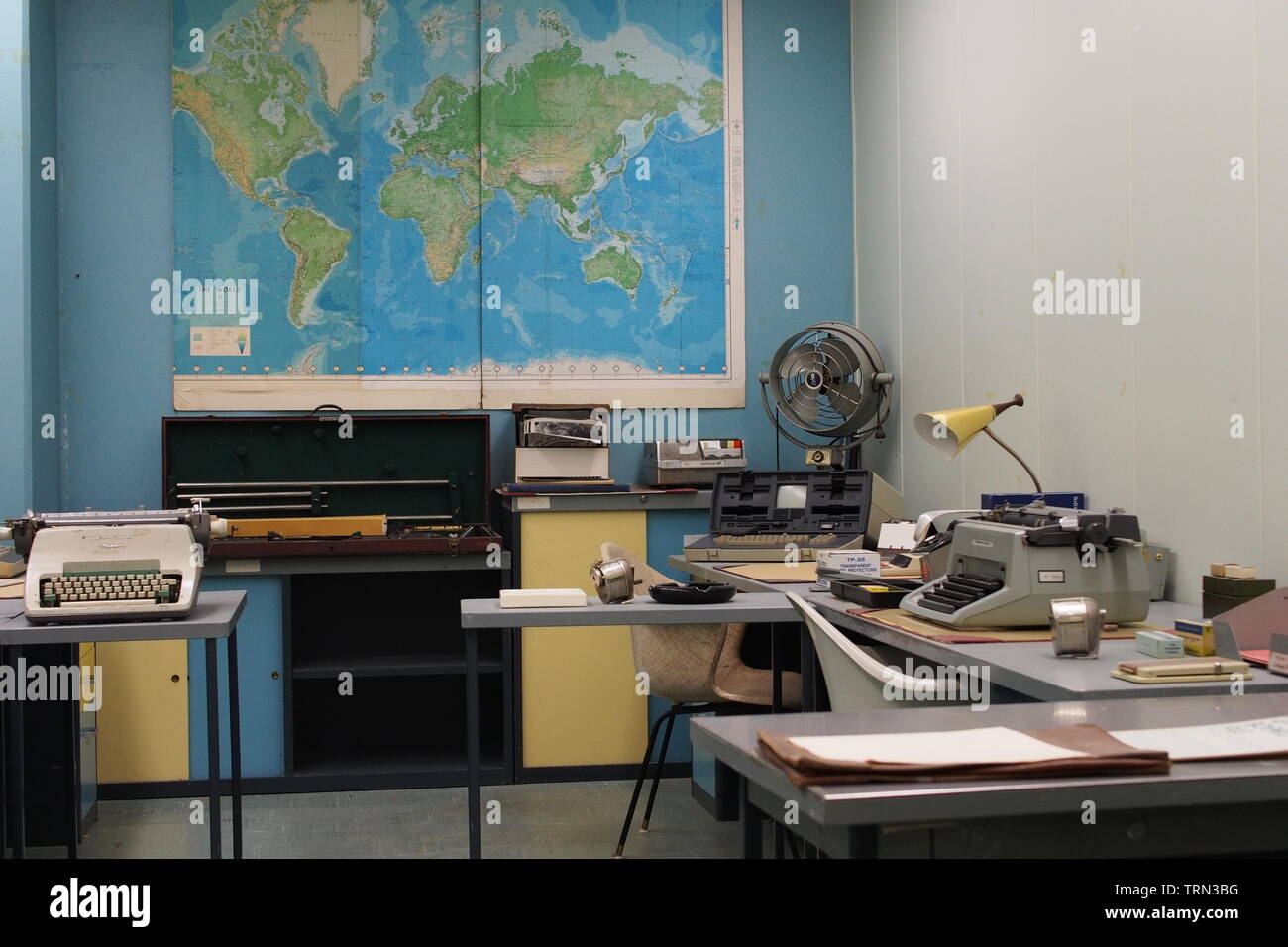 Federal Warning Centre room at the Diefenbunker, Canada's Cold War ...