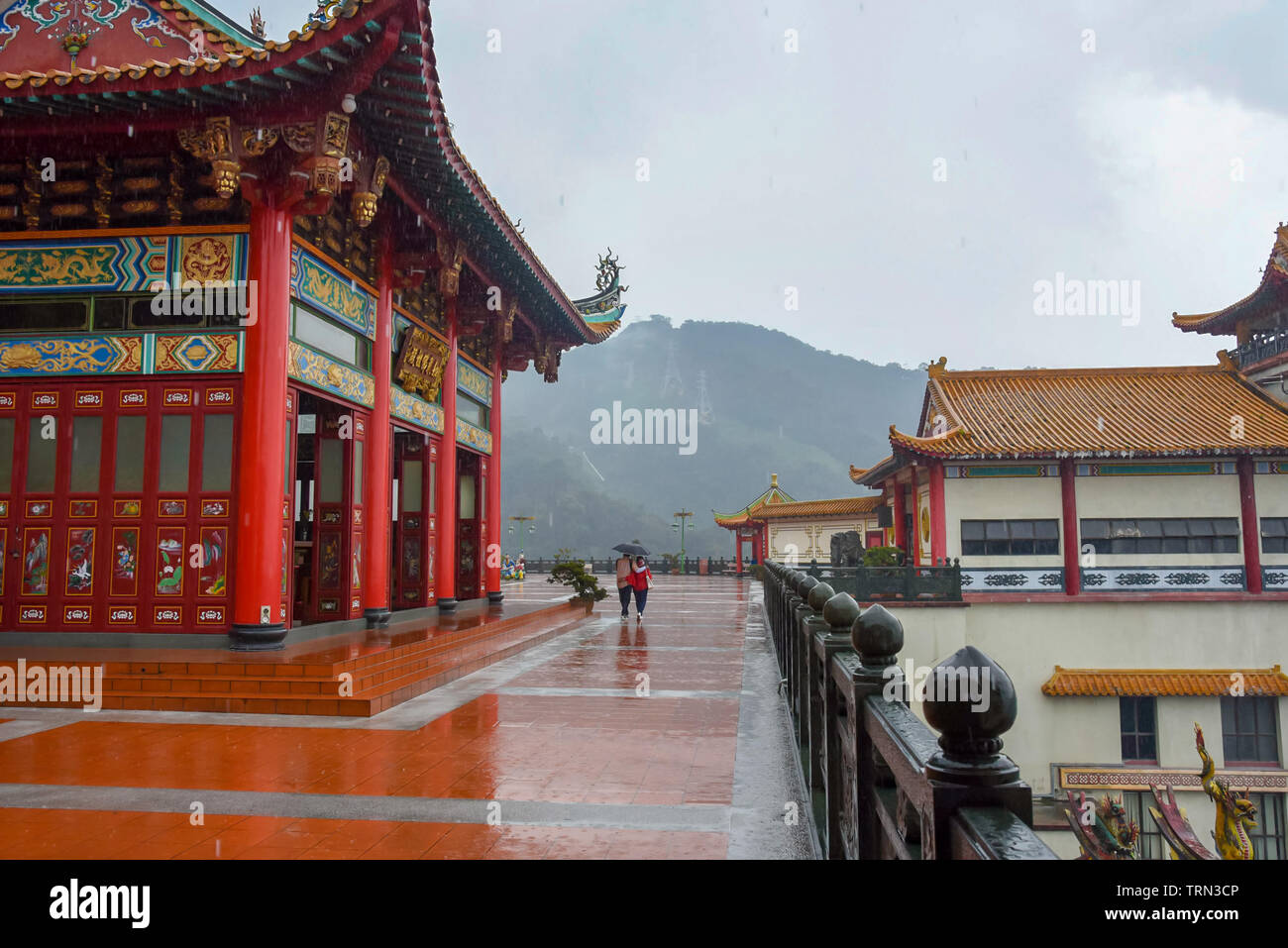 Chin wee hi-res stock photography and images - Alamy