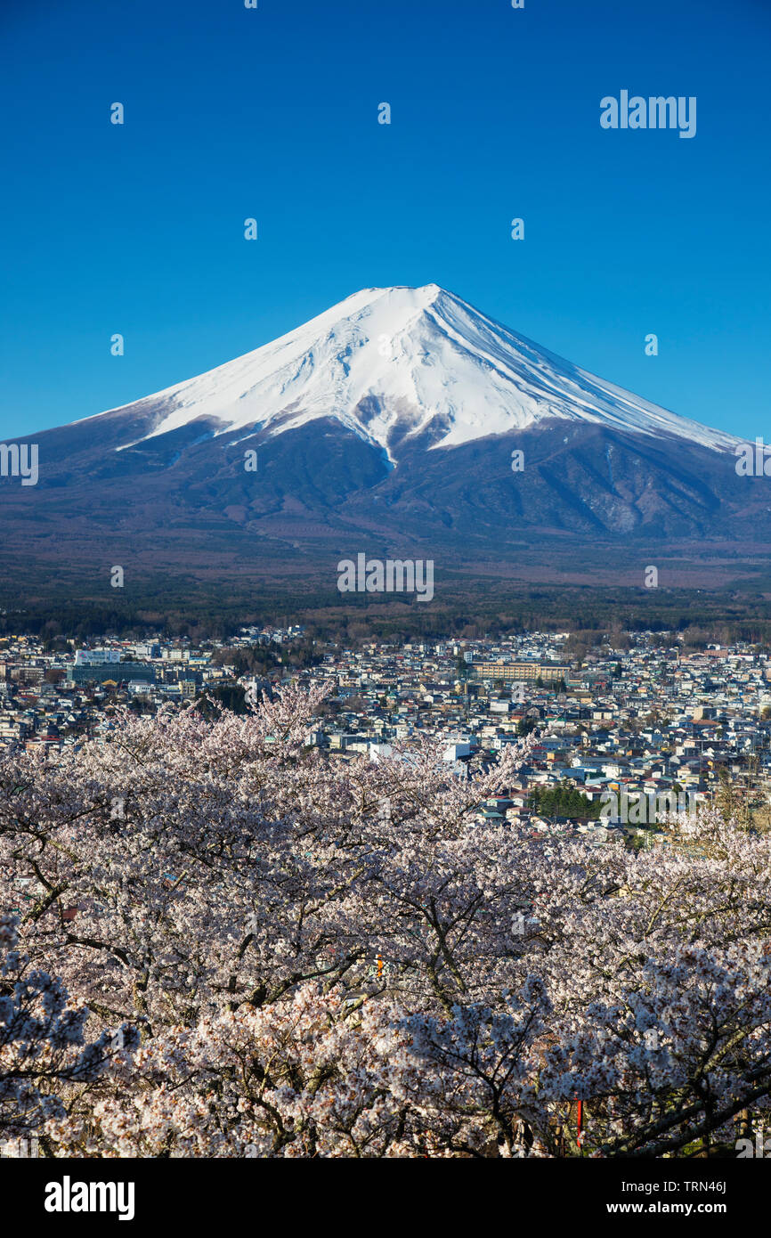 Asia, Japan, Honshu, Yamanashi prefecture, Fujiyoshida, Mt Fuji (3776m ...