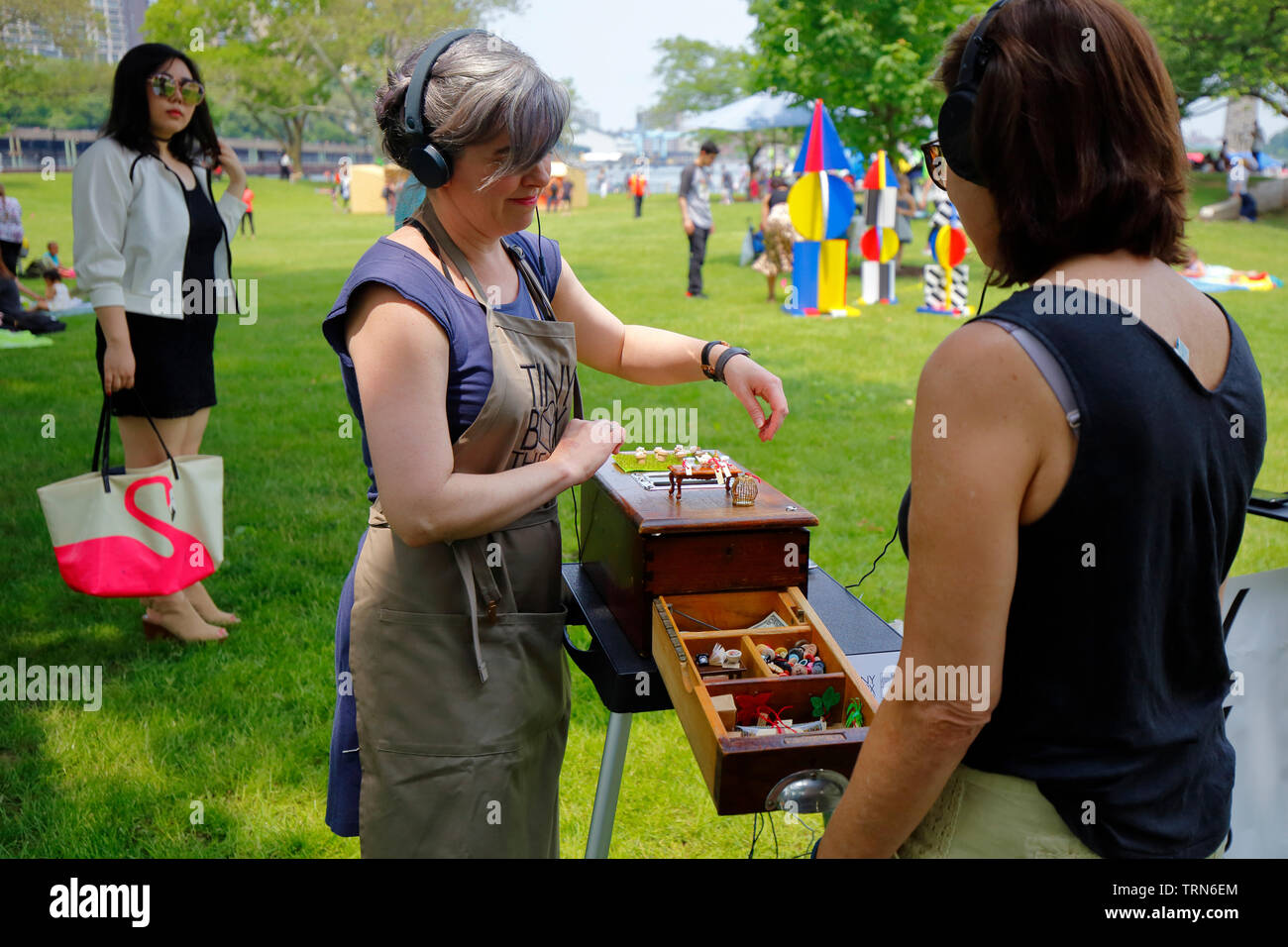 Toy theatre hi-res stock photography and images - Alamy