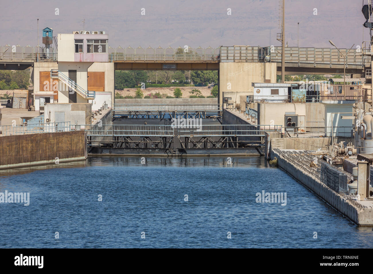 View into the Esna lock on the Nile Stock Photo - Alamy