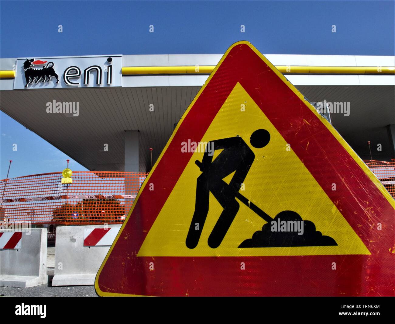 Eni logo hi-res stock photography and images - Alamy