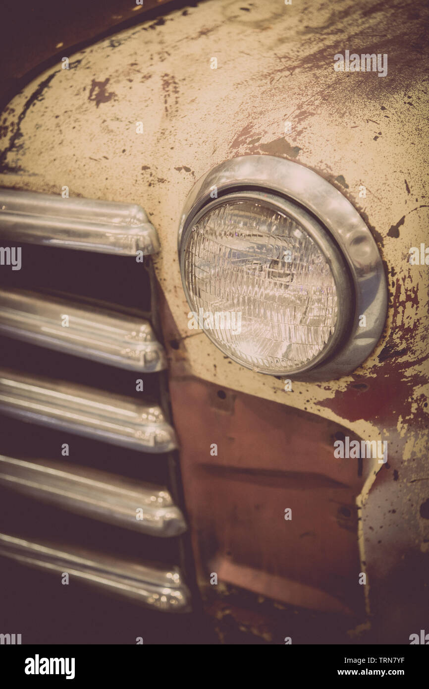 Broken car radiator grill hi-res stock photography and images - Alamy