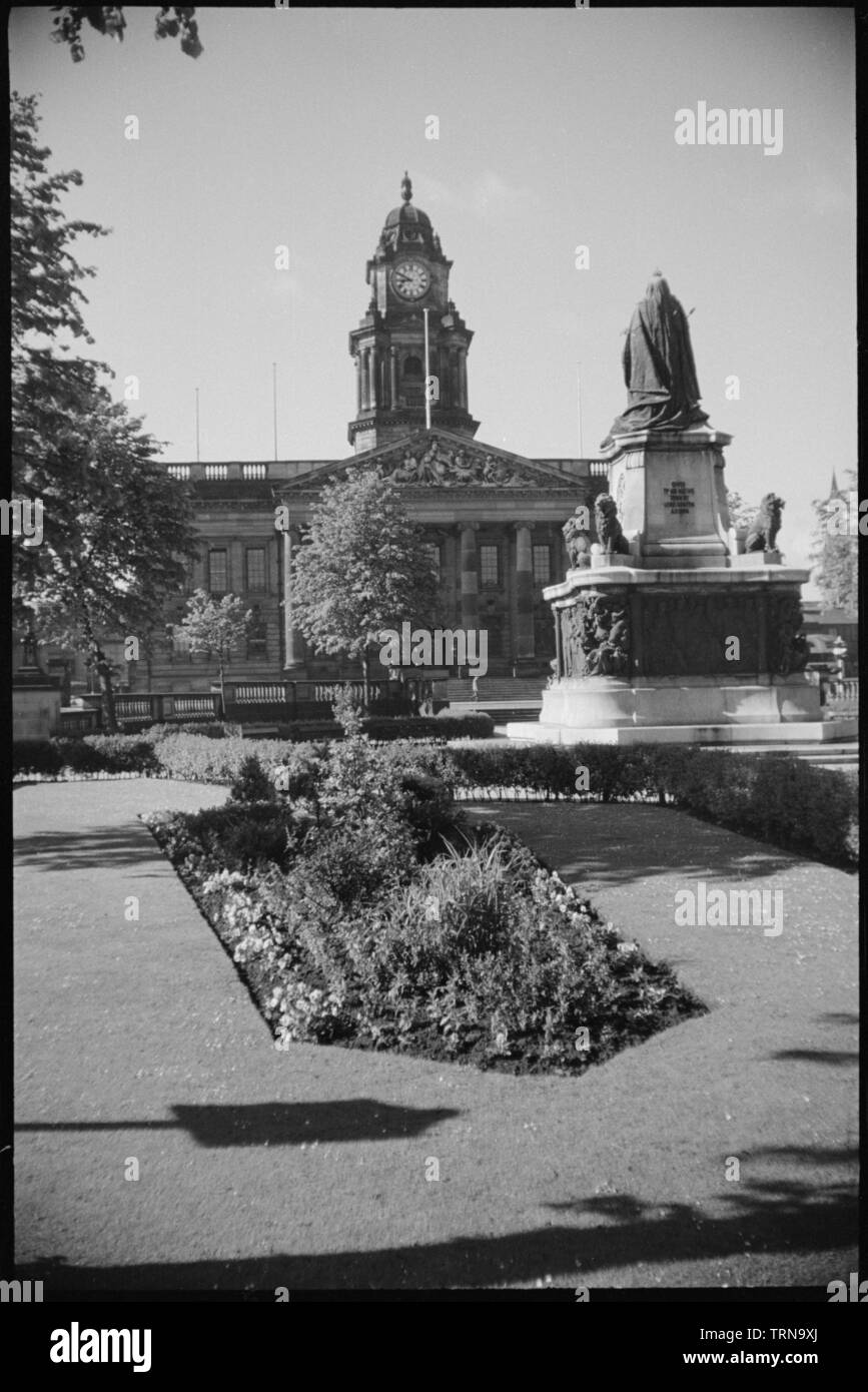 Queen victoria memorial hall Black and White Stock Photos & Images - Alamy