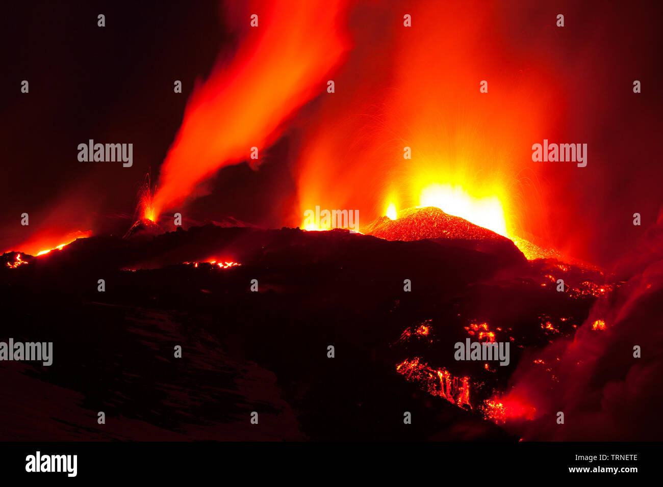 Eyjafjallajokull eruption 2010 hi-res stock photography and images - Alamy