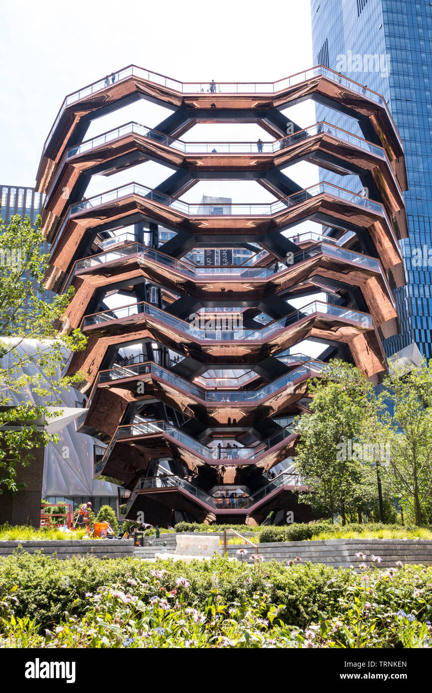 The Vessel structure is the centerpiece of the Hudson Yards Complex ...