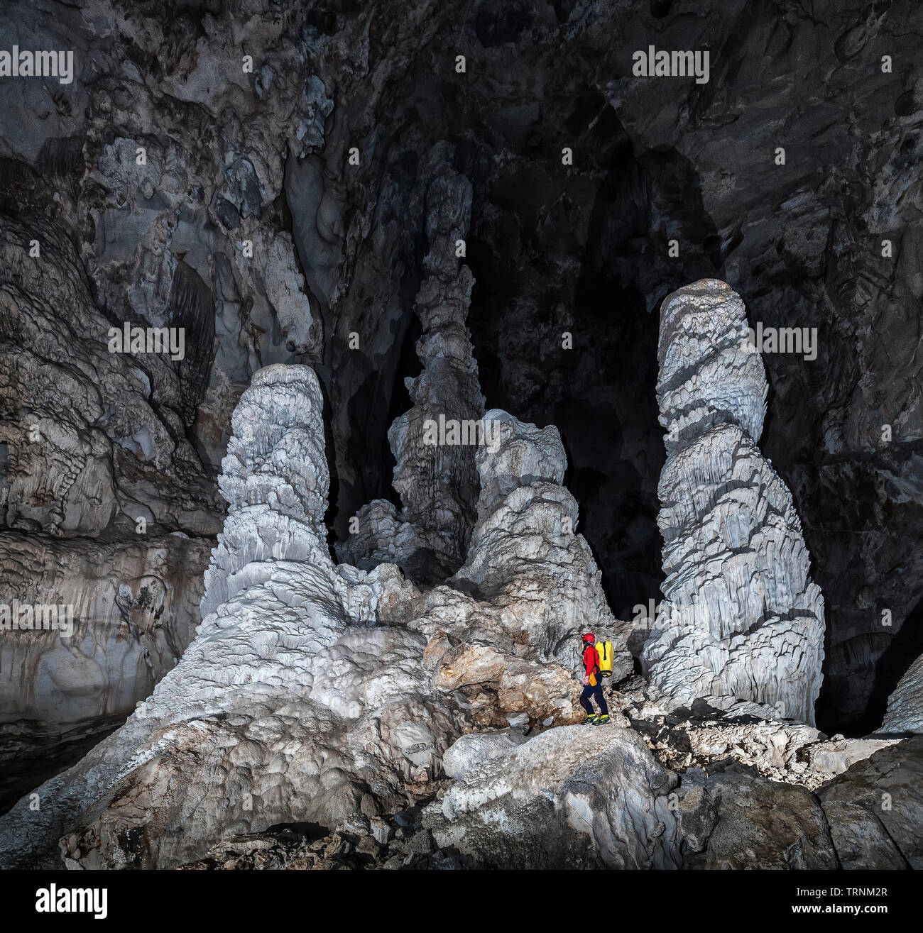 Stalagmite formations hi-res stock photography and images - Alamy