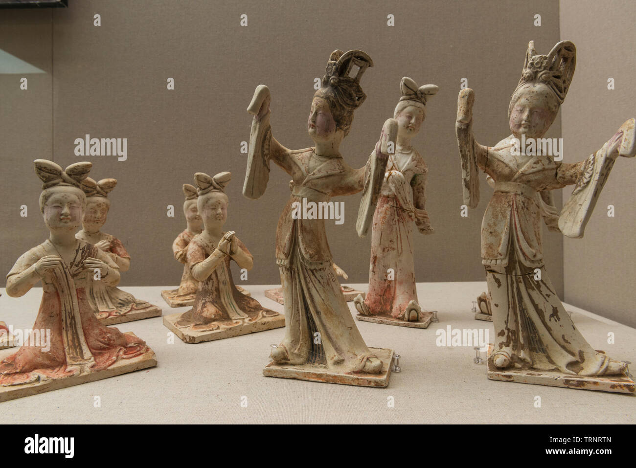 Painted Clay Figurines of Female Dancers. 618 AD - 907 AD (Tang Dynasty ...