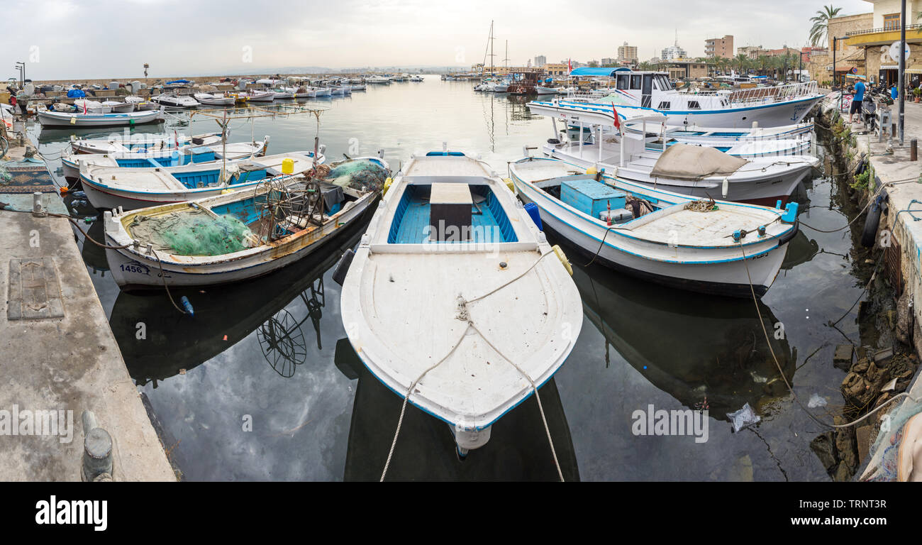 Port tyre lebanon hi-res stock photography and images - Alamy
