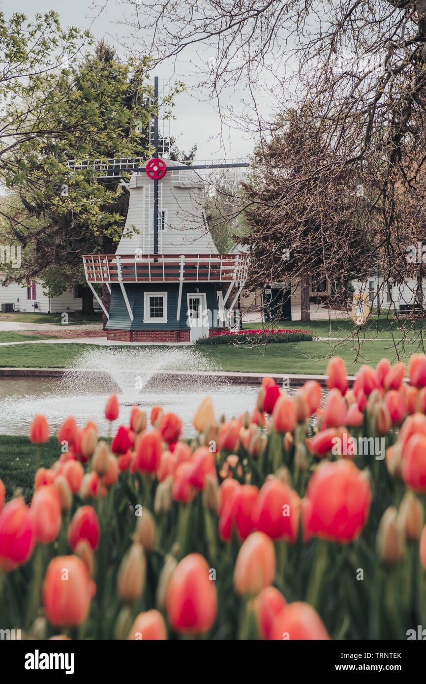 Colored water fountain hi-res stock photography and images - Alamy