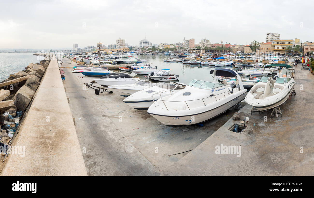 Tyre lebanon harbor hi-res stock photography and images - Alamy