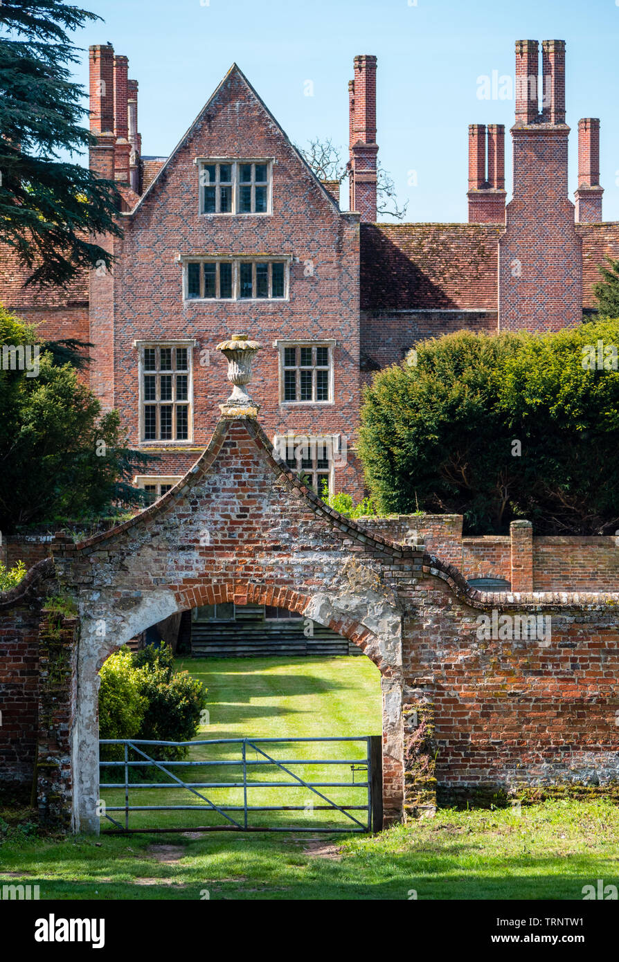 Toad Hall, Mapledurham House ,a Elizabethan house, Mapledurham Village ...