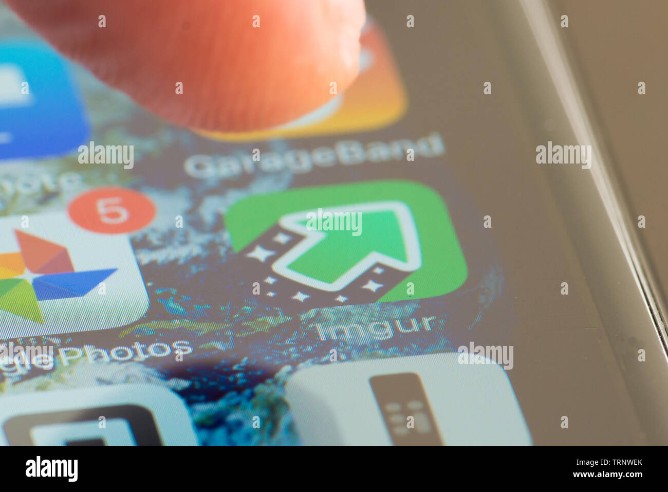Imgur app hi-res stock photography and images - Alamy