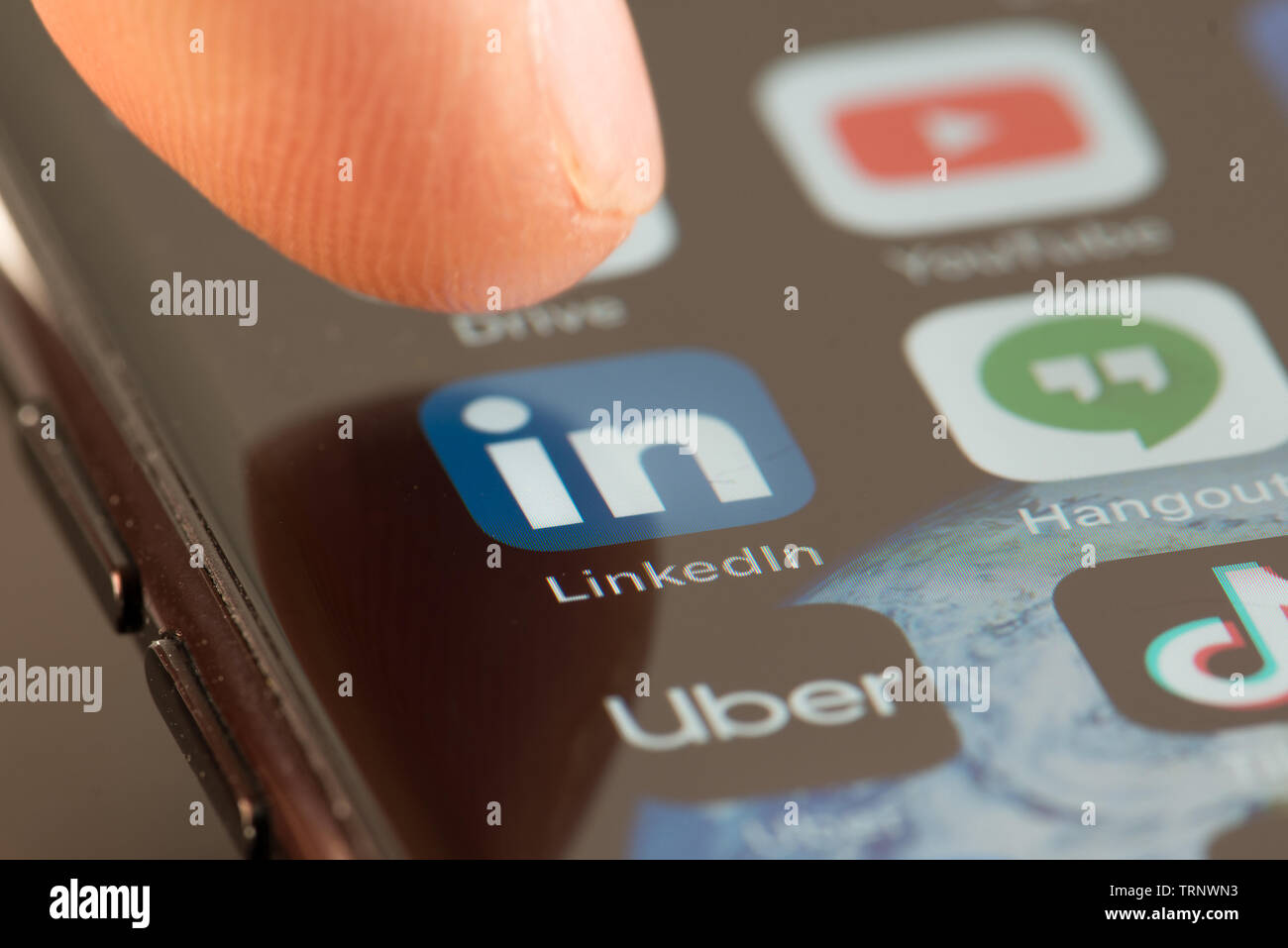 Linkedin button hi-res stock photography and images - Alamy