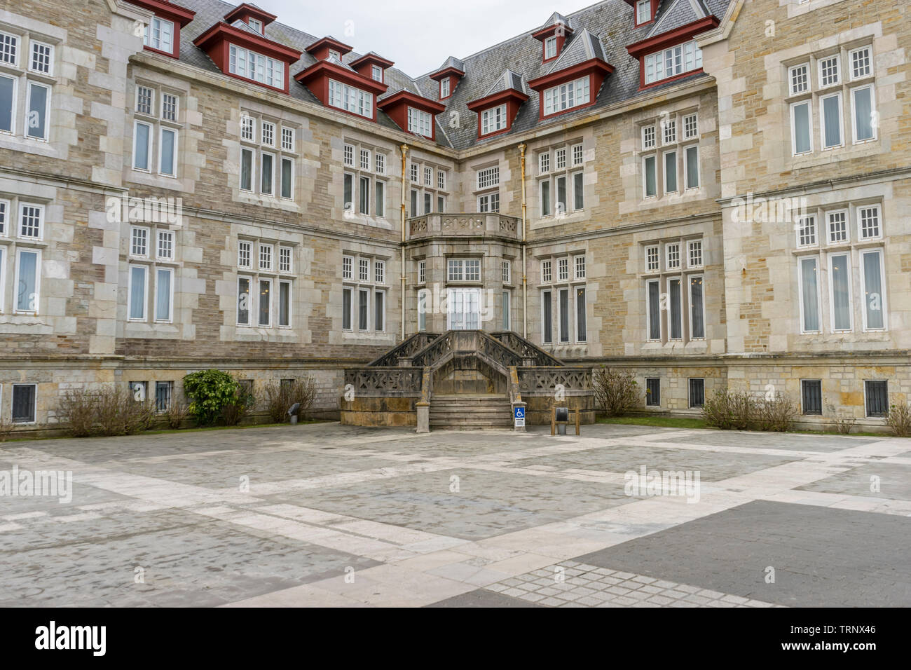 English landscape garden influence hi-res stock photography and images ...