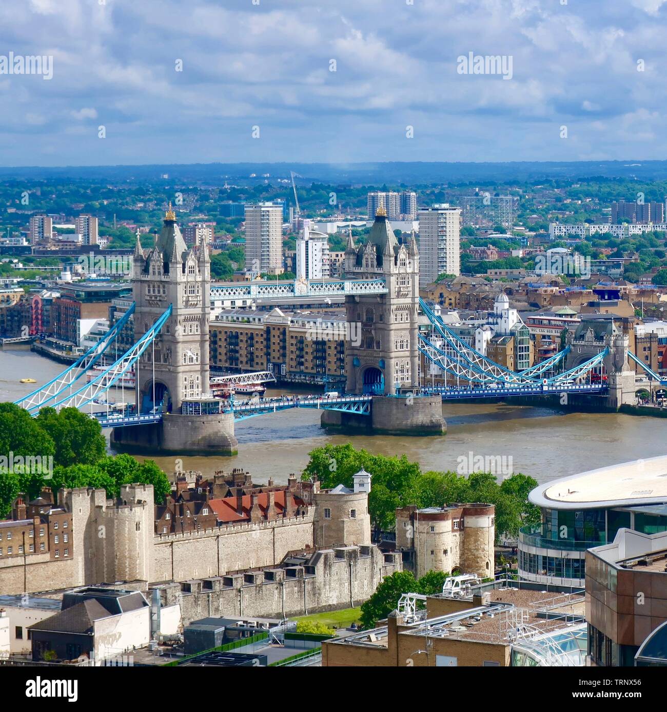 London rooftop view tower bridge hi-res stock photography and images ...