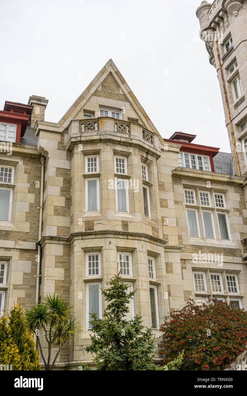 English landscape garden influence hi-res stock photography and images ...