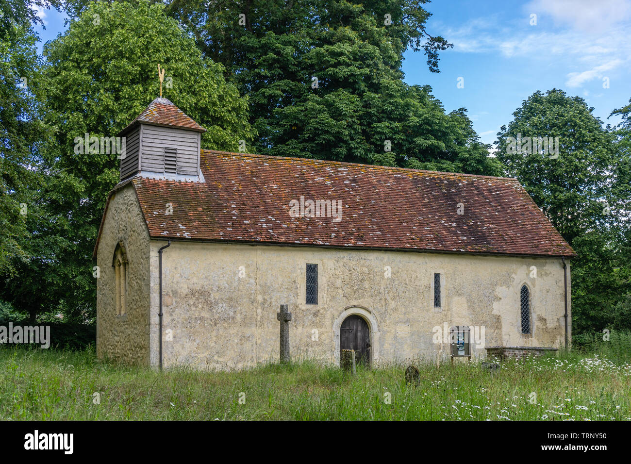 Church churches exterior hi-res stock photography and images - Alamy