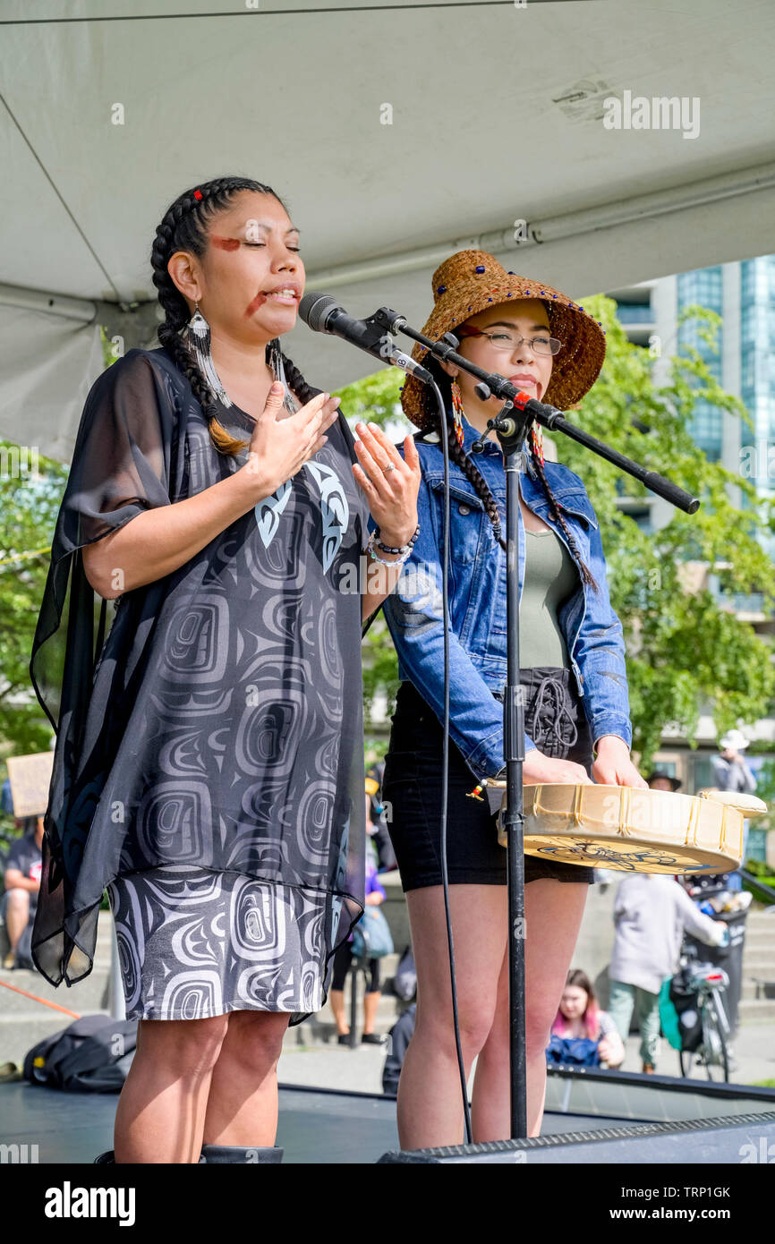 Lorelei Williams speaks and sing at No Pipeline Rally, Creekside Park ...