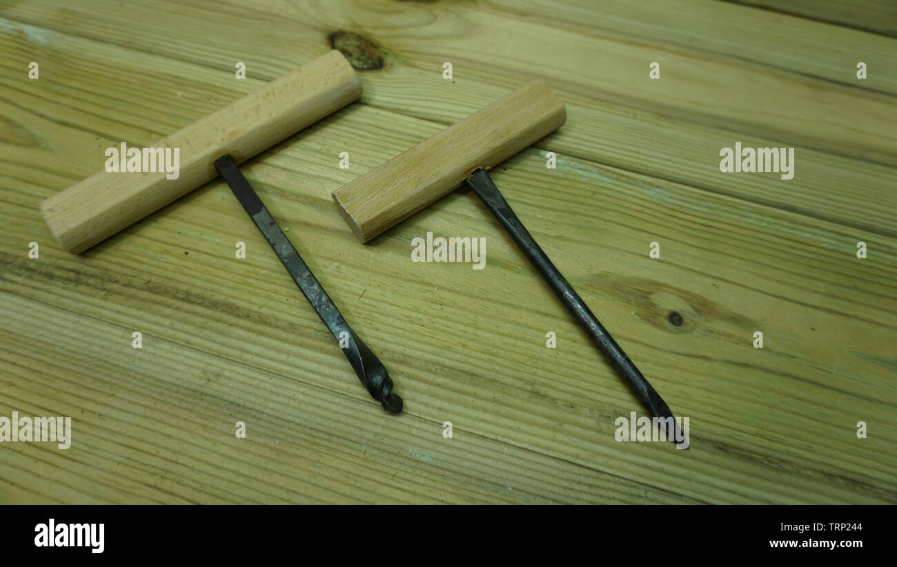 Reconstruction of an anglo saxon house hi-res stock photography and ...