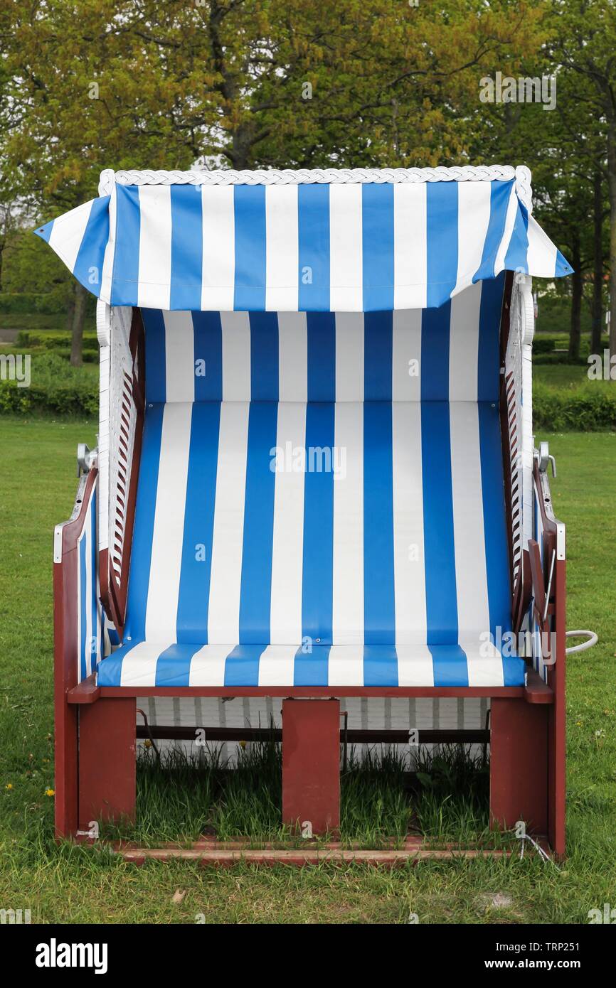 German baltic strandkorb beach basket hi-res stock photography and ...