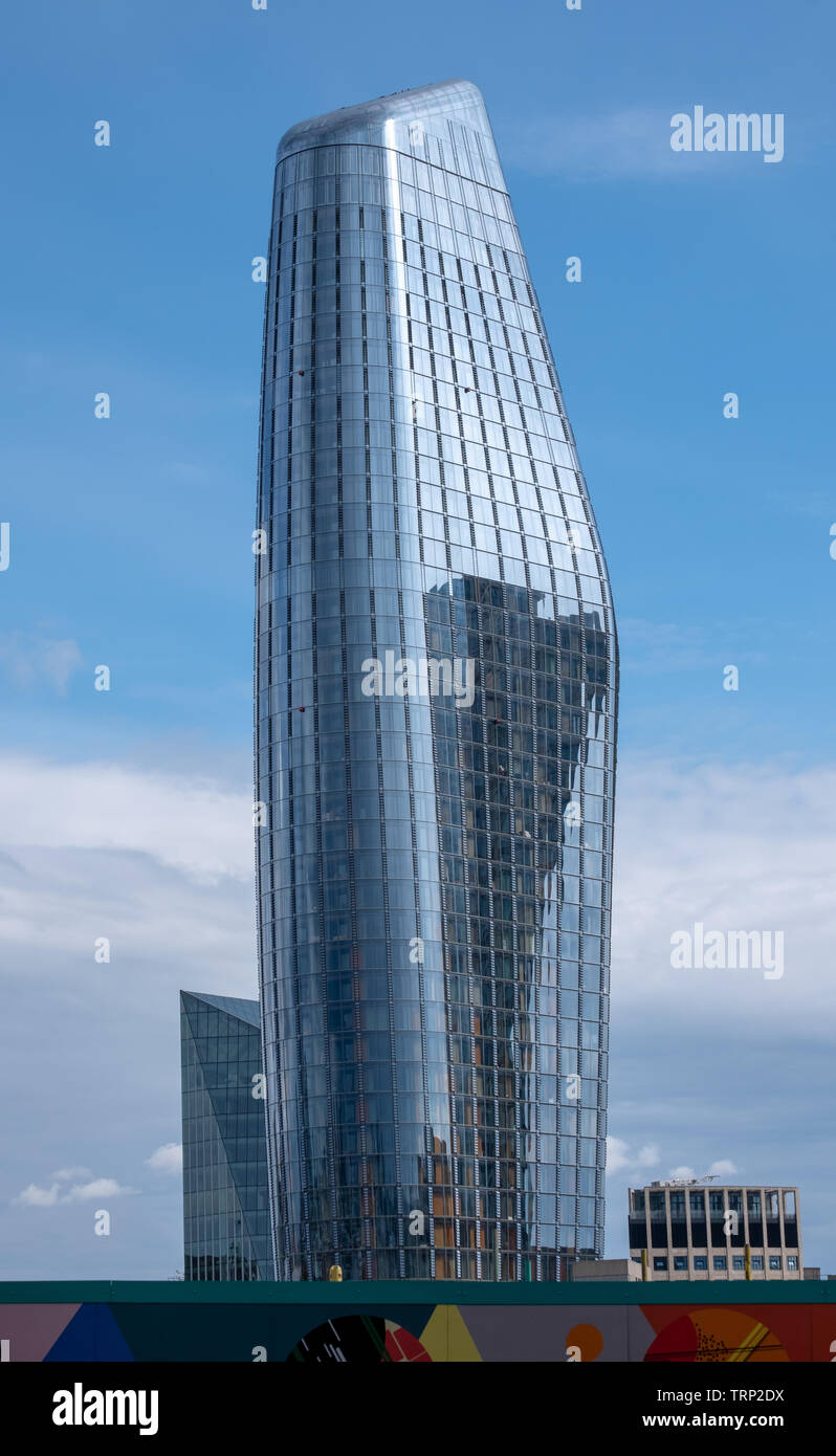 One blackfriars mixed use tower hi-res stock photography and images - Alamy