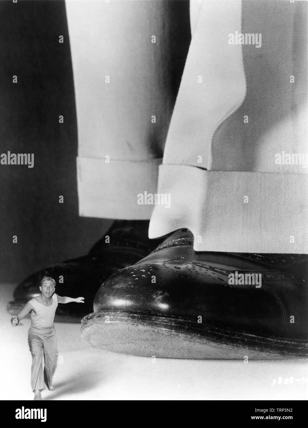 Incredible shrinking man 1957 Black and White Stock Photos & Images - Alamy