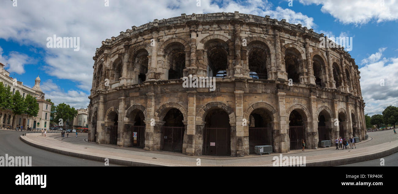 Roman amphitheatre in Nimes (France Stock Photo - Alamy