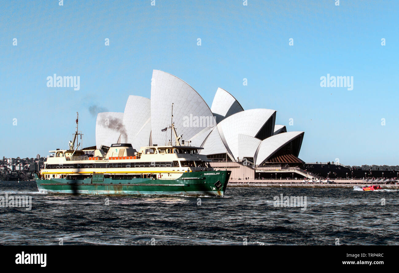 Harbour ferry and Opera House Sydney Australia Stock Photo - Alamy