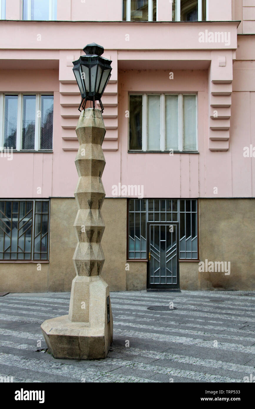 Cubism street art hi-res stock photography and images - Alamy