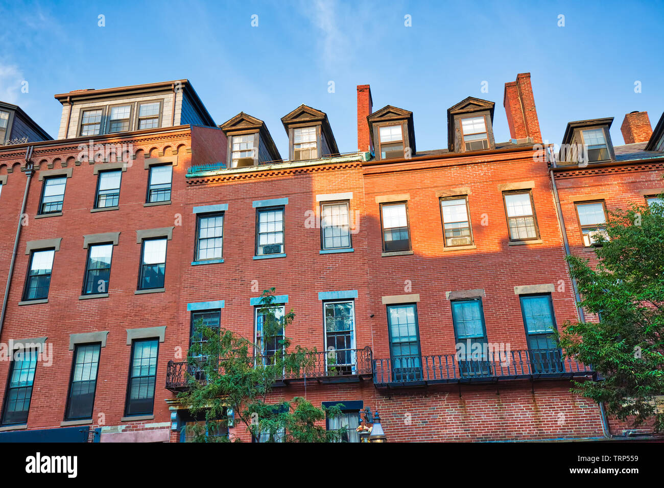 Landmark Boston Beacon Hill streets and historic brick buildings Stock ...
