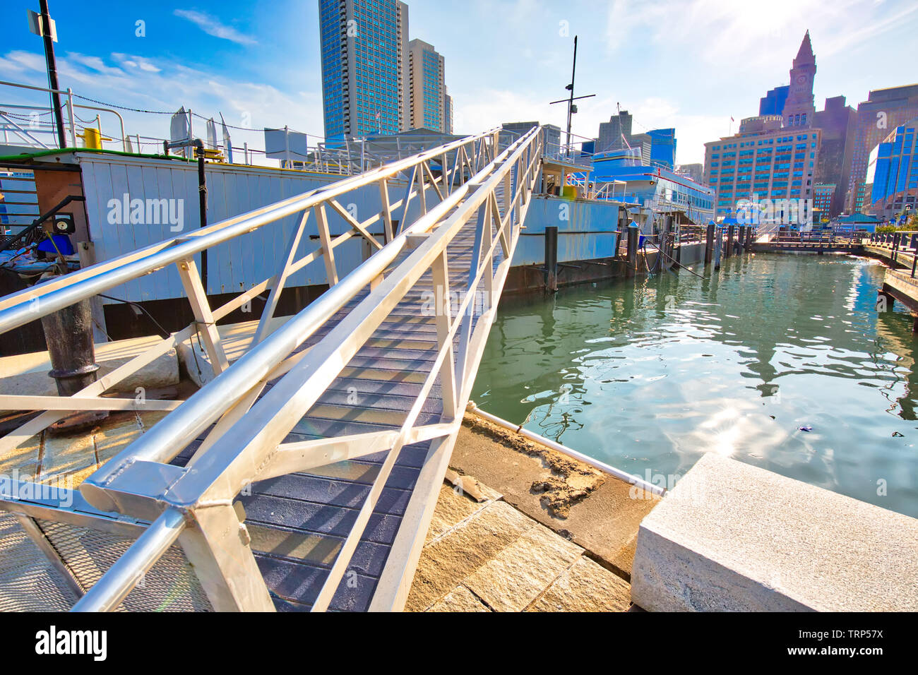 Boston boat tour hi-res stock photography and images - Alamy