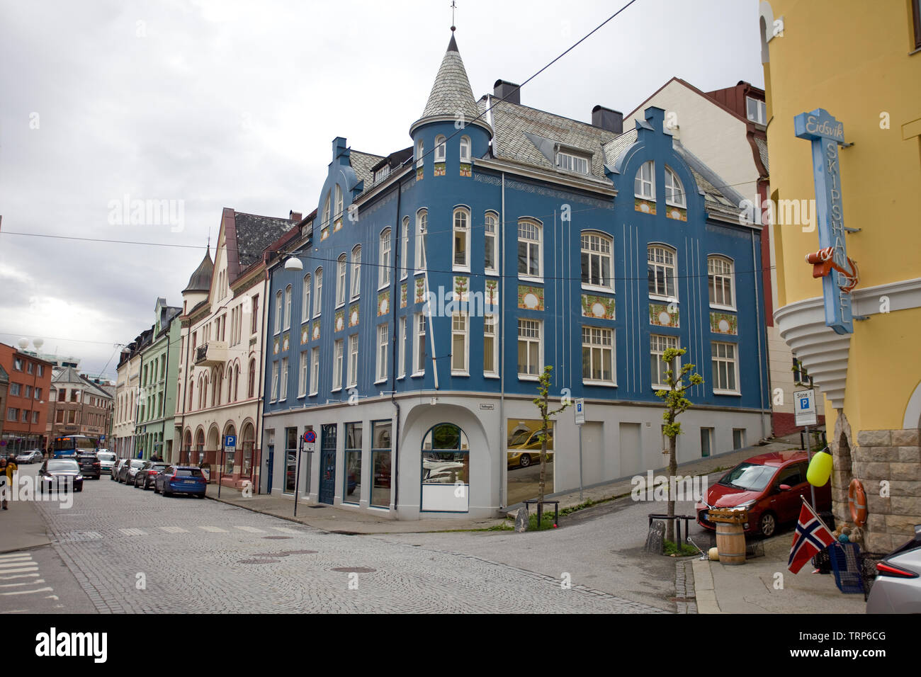 Tall old buildings hi-res stock photography and images - Alamy