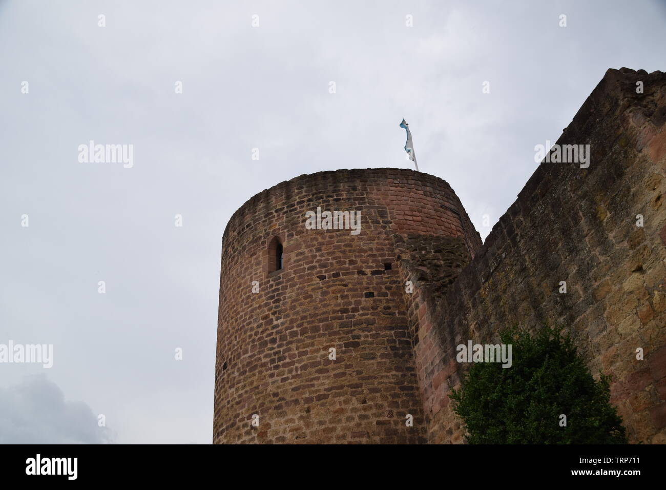 A view of Neuleiningen, a town in the Rhineland of Germany Stock Photo ...