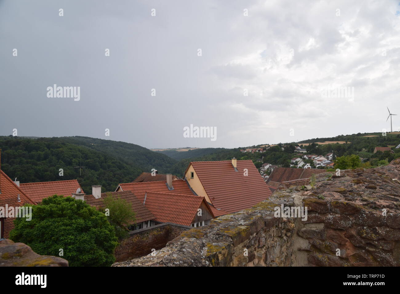 A view of Neuleiningen, a town in the Rhineland of Germany Stock Photo ...