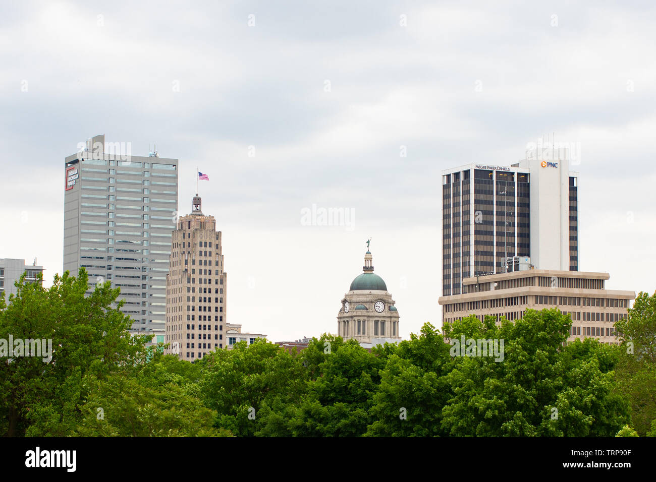 Fort Wayne, city in the state of Indiana, USA, the skyline emerges ...