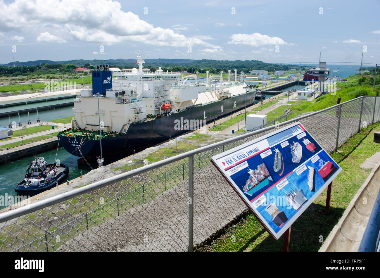 LNG tanker in transit through the expanded Panama Canal Stock Photo - Alamy