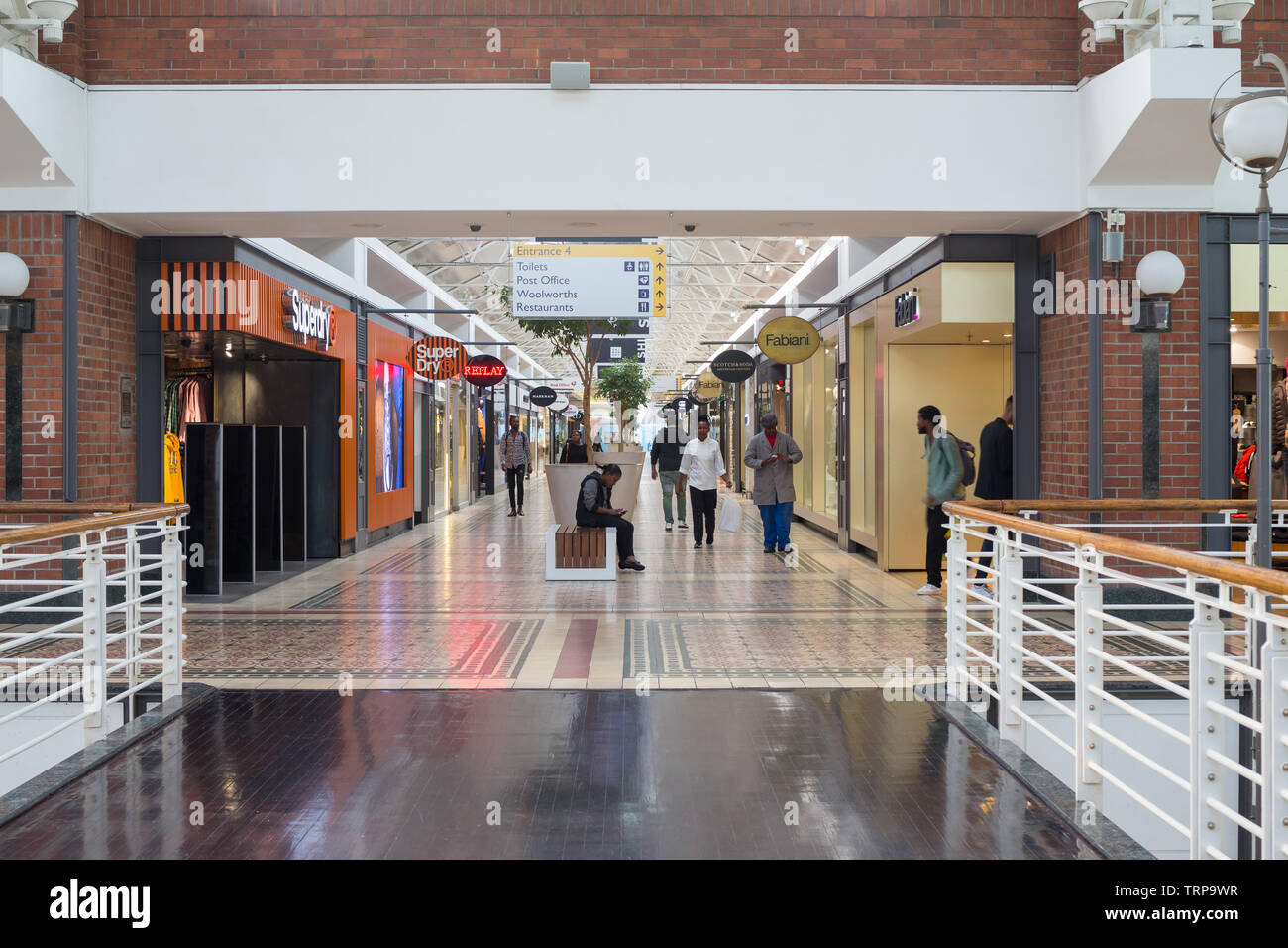 Shopping mall corridor hi-res stock photography and images - Alamy