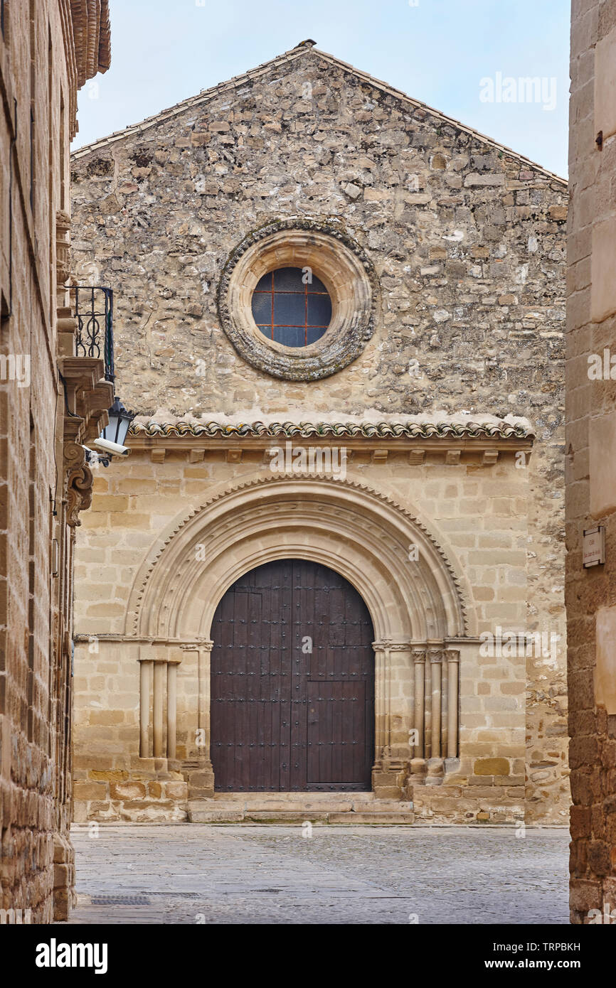 Antique romanesque hi-res stock photography and images - Alamy