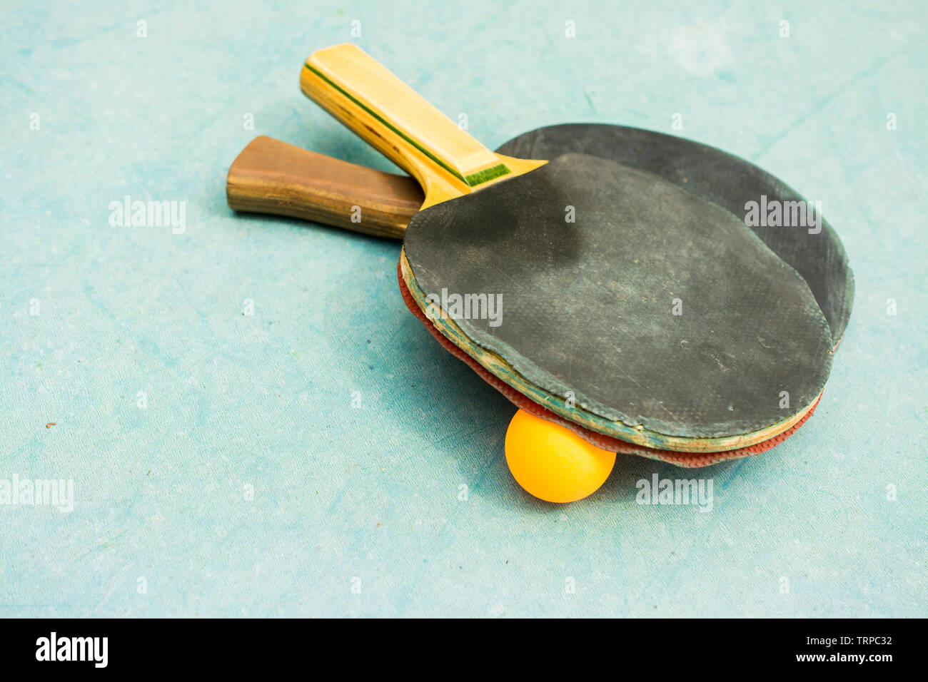 Old ping pong ball hi-res stock photography and images - Alamy