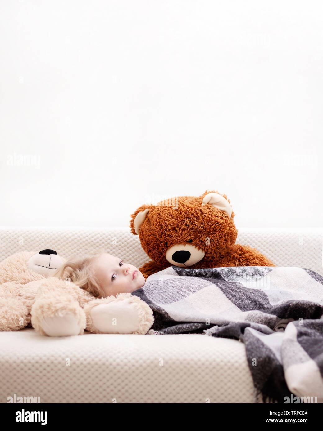 Teddy bear autumn hi-res stock photography and images - Alamy
