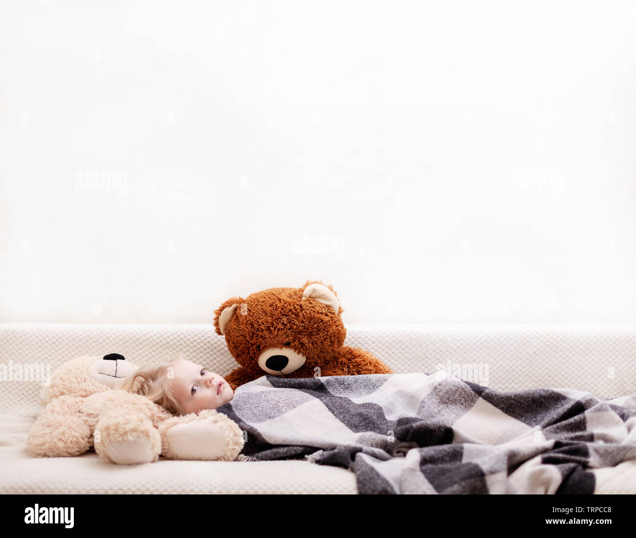 Teddy under blanket hi-res stock photography and images - Alamy