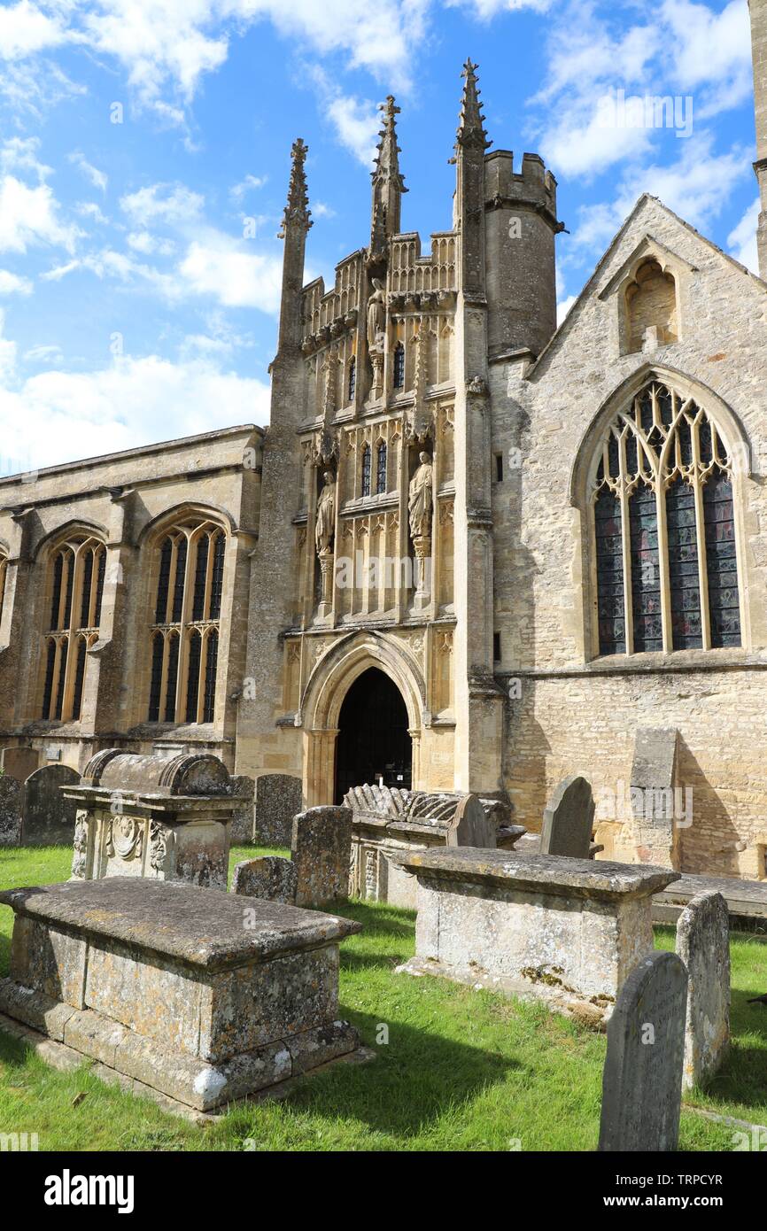 St. John the Baptist Church Burford Stock Photo - Alamy