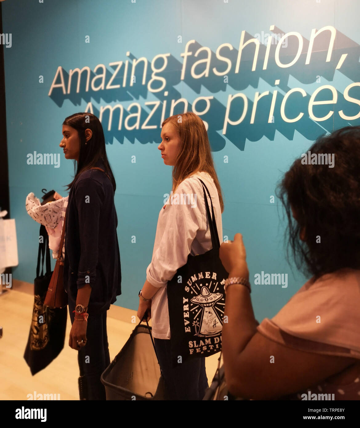 Primark shop queue hi-res stock photography and images - Alamy