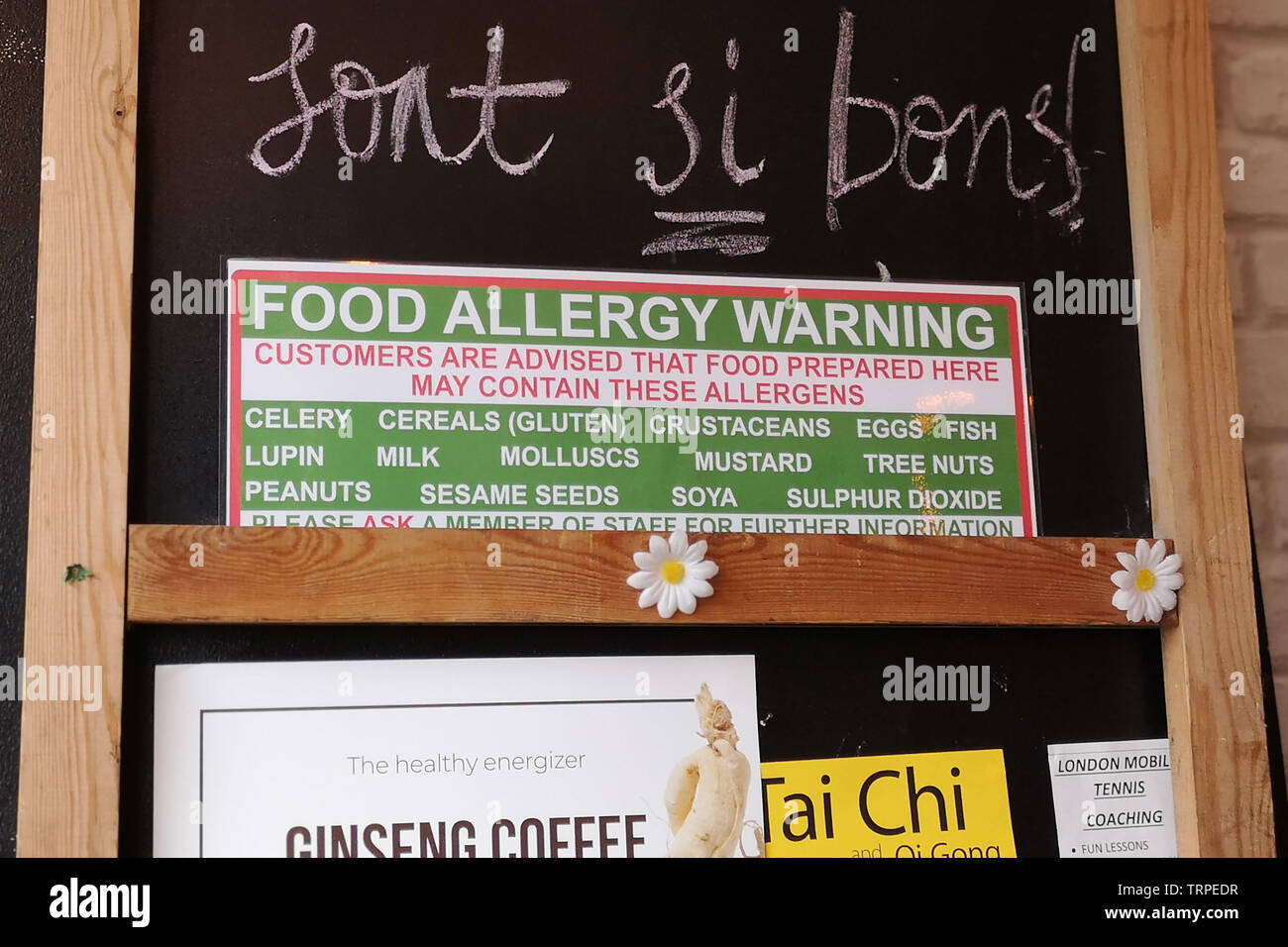 Food allergy warning sign hi-res stock photography and images - Alamy