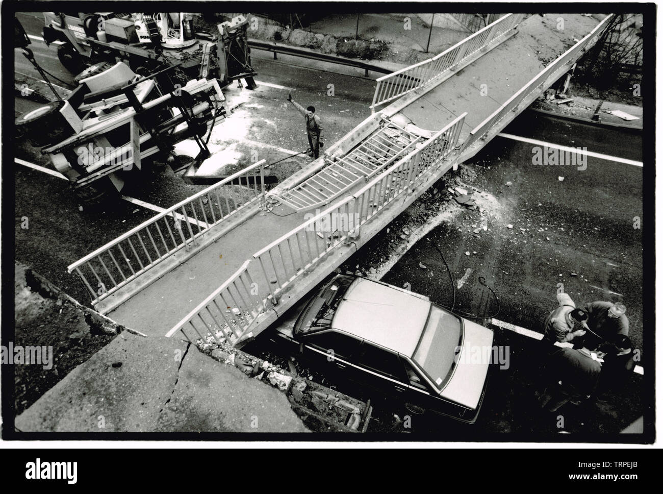 Bridge collapse france hi-res stock photography and images - Alamy