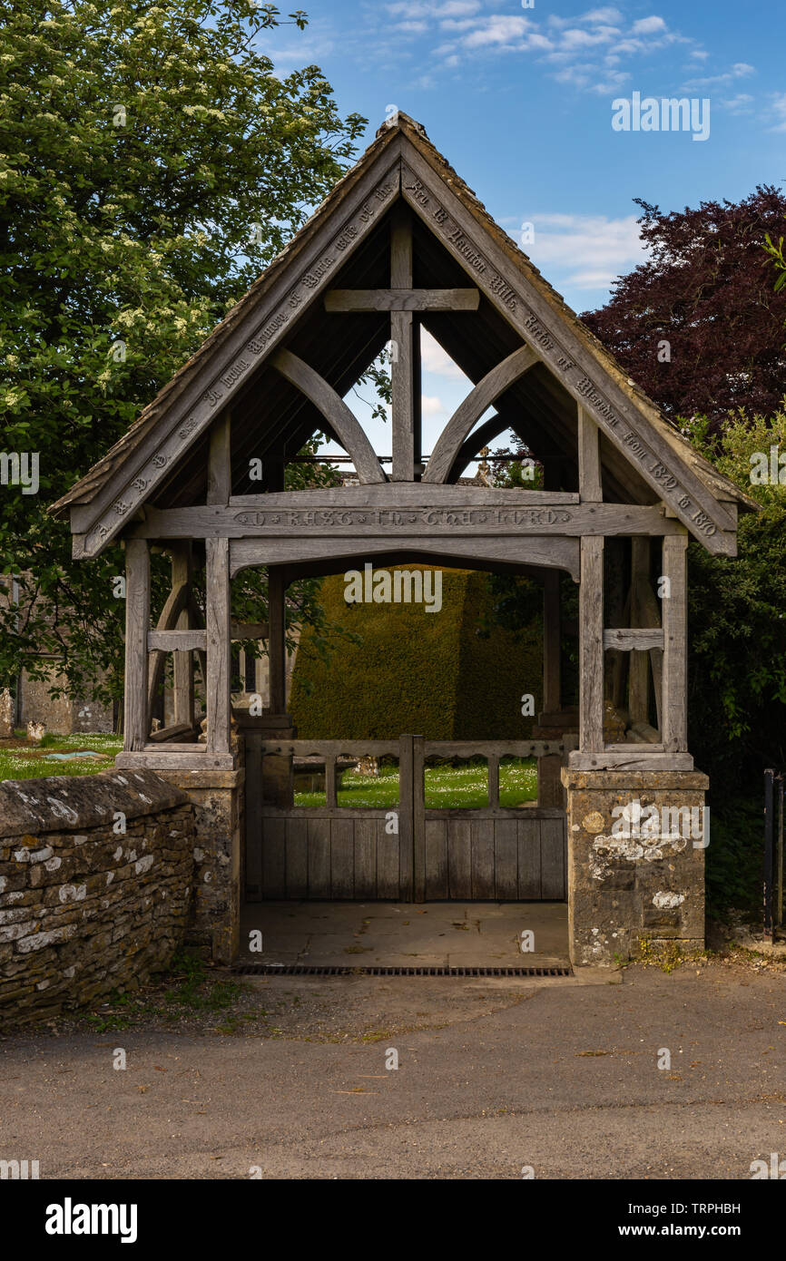 Church gloucestershire carving hi-res stock photography and images - Alamy
