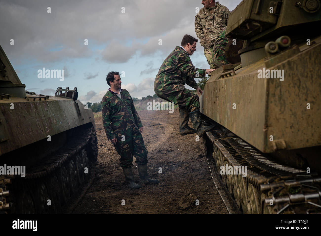 British challenger battle tanks hi-res stock photography and images - Alamy
