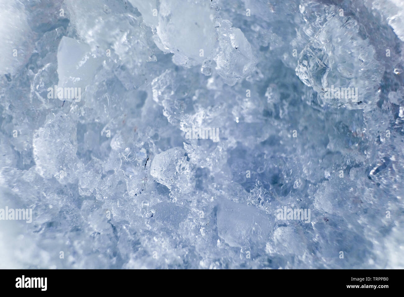Ice cube texture color soft blue background Stock Photo - Alamy
