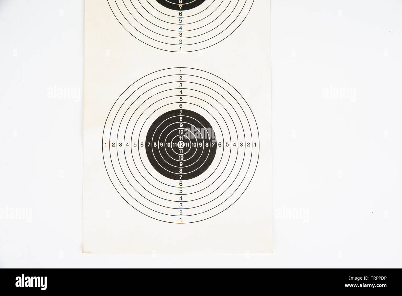 Shooting target on a white background. Success concept Stock Photo - Alamy